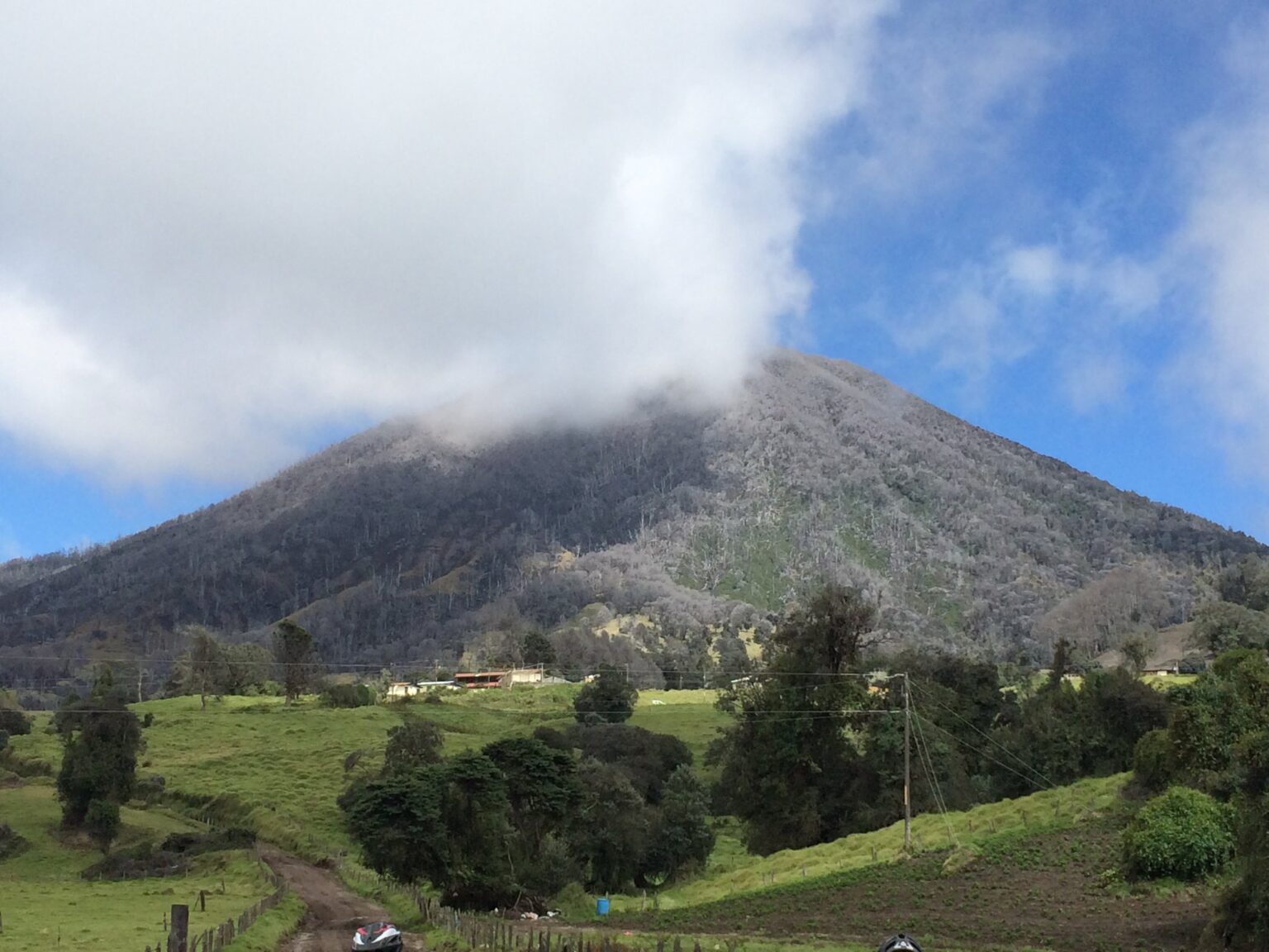Guía para visitar el Volcán Turrialba, un parque natural impresionante ...