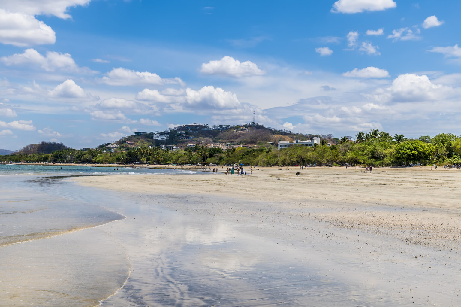 Playa Tamarindo: Descubre La Belleza Natural De La Playa - VIAJAR A ...