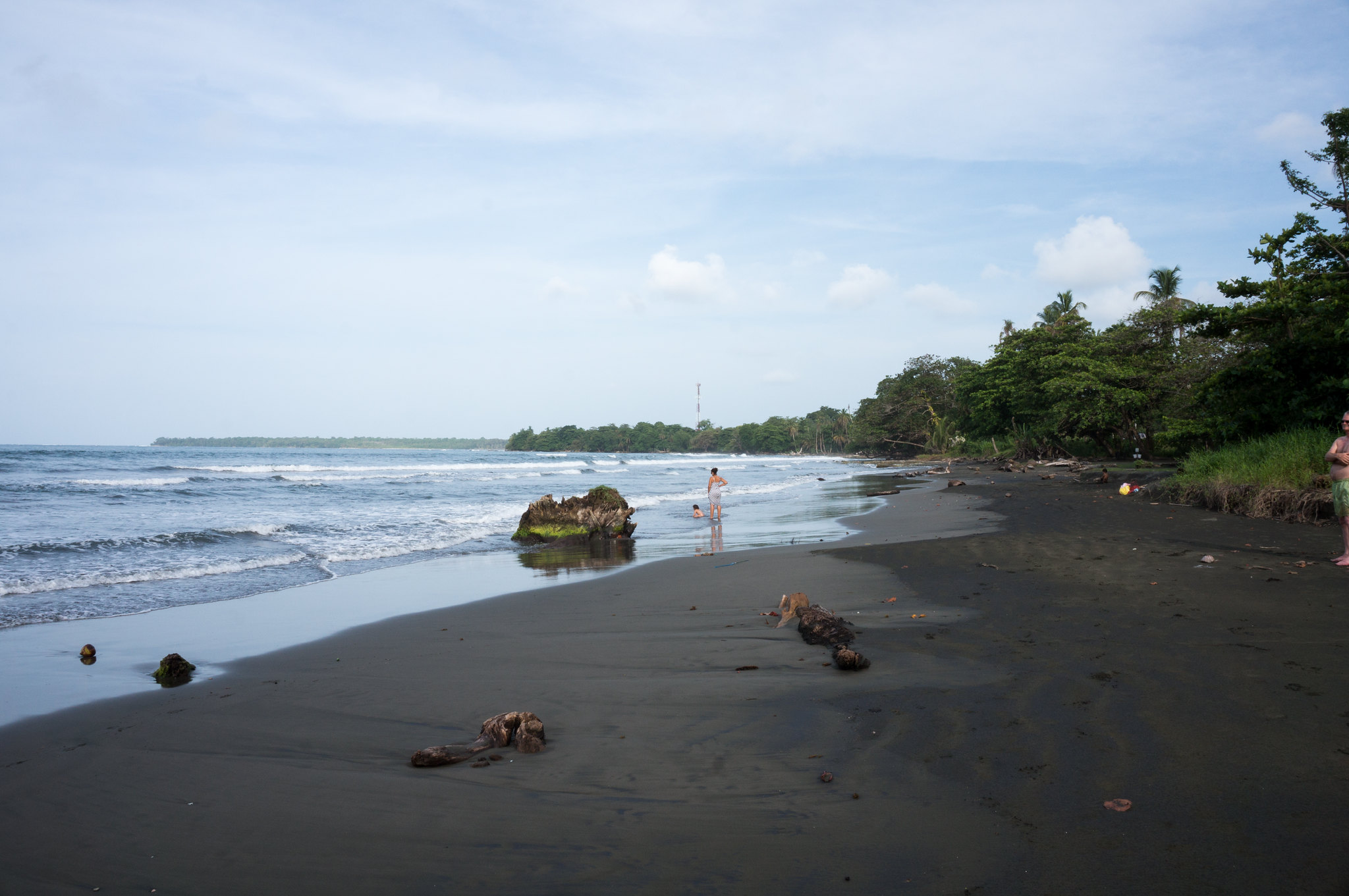Playa Negra. Qué ver y hacer en este paraíso surfista en Puerto Limón ...