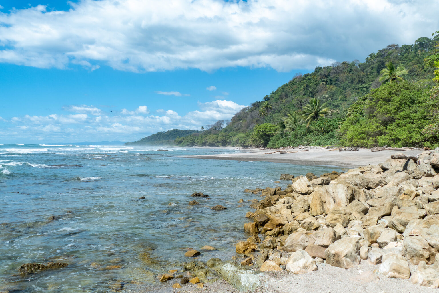 Playa Naranjo: Qué ver en el Corazón del Parque Nacional Santa Rosa