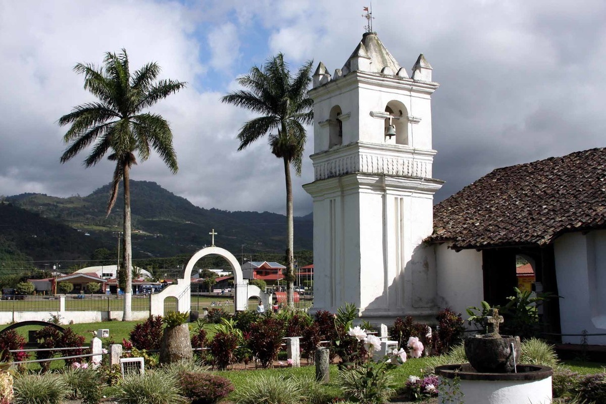 Conoce el Valle de Orosí: Volcán, Naturaleza y café - VIAJAR A COSTA RICA